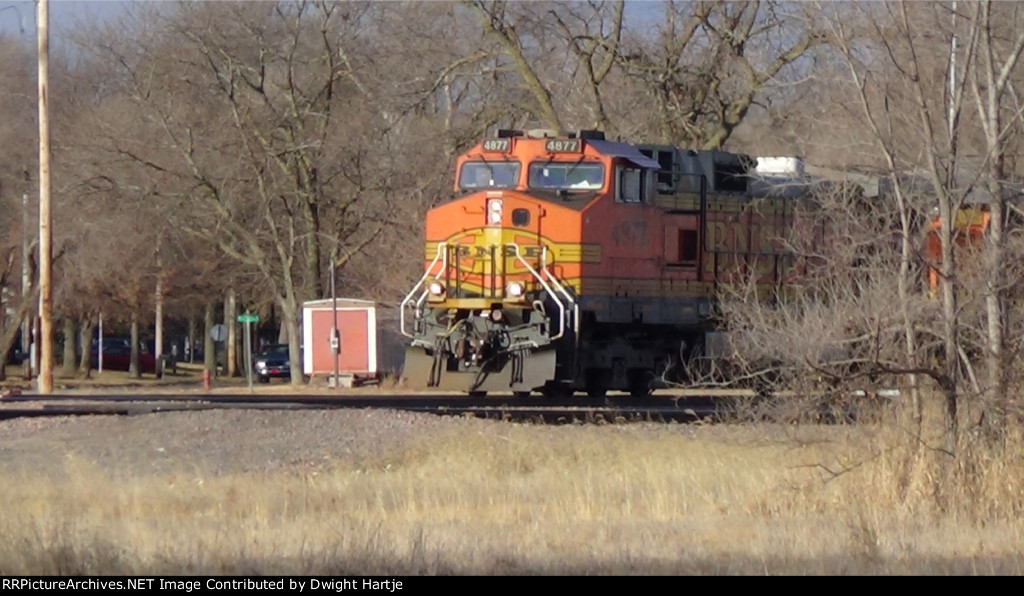BNSF 4877